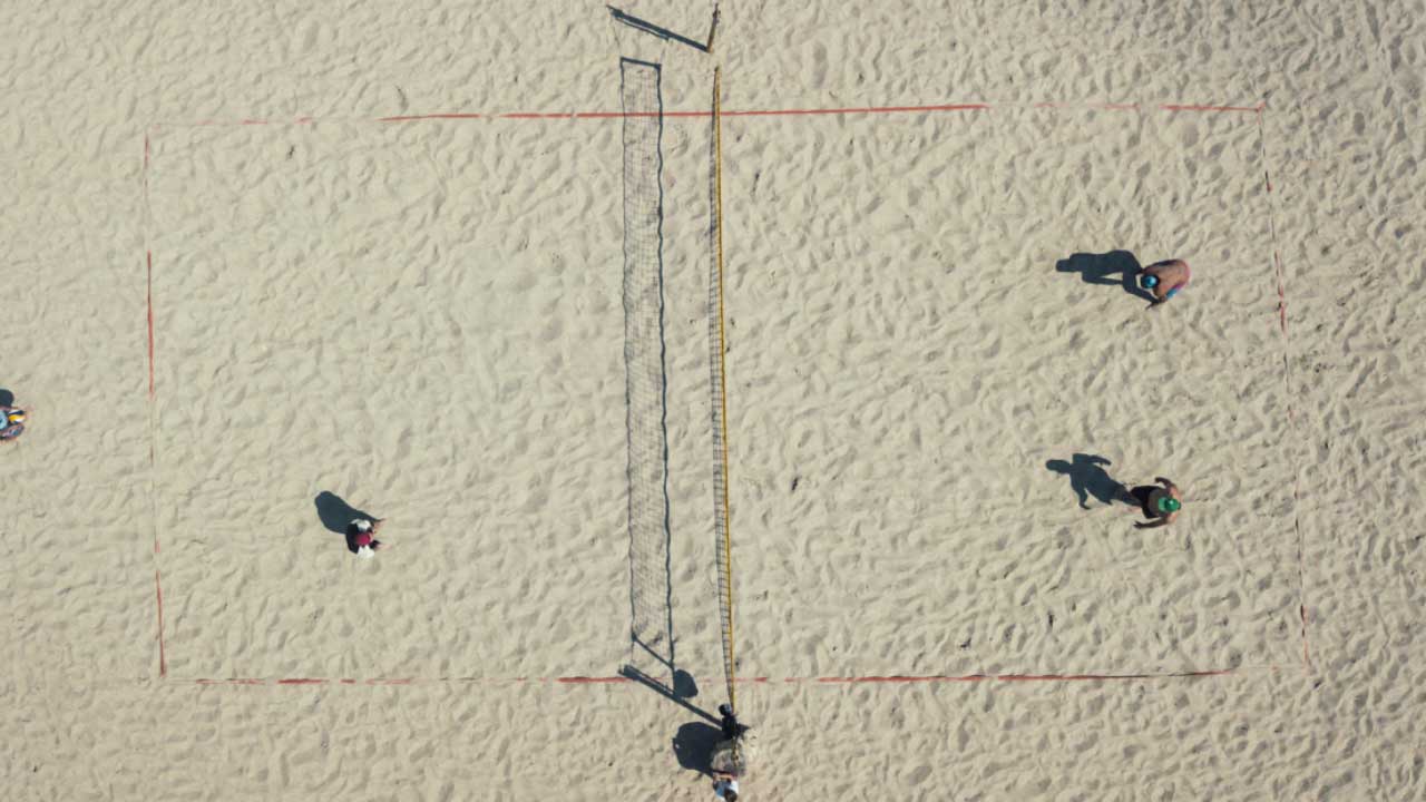 Quels sont les dimensions du terrain de volley-ball